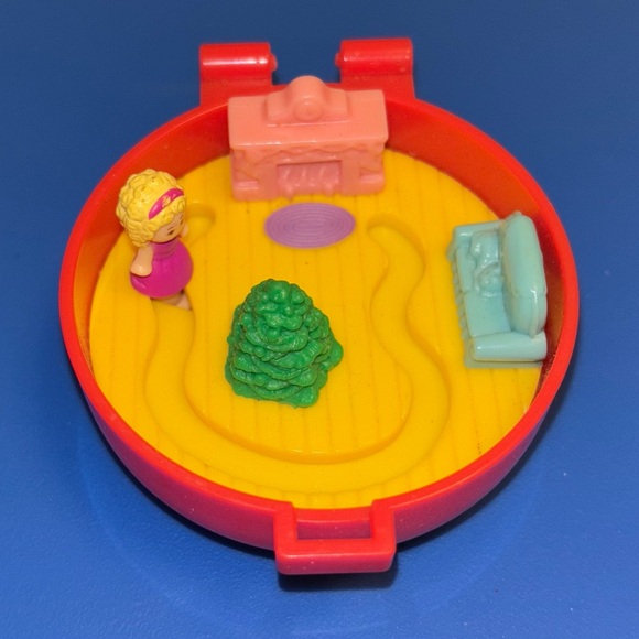 Blue Bird | Toys | Vintage Polly Pocket 993 Christmas Red Compact ...